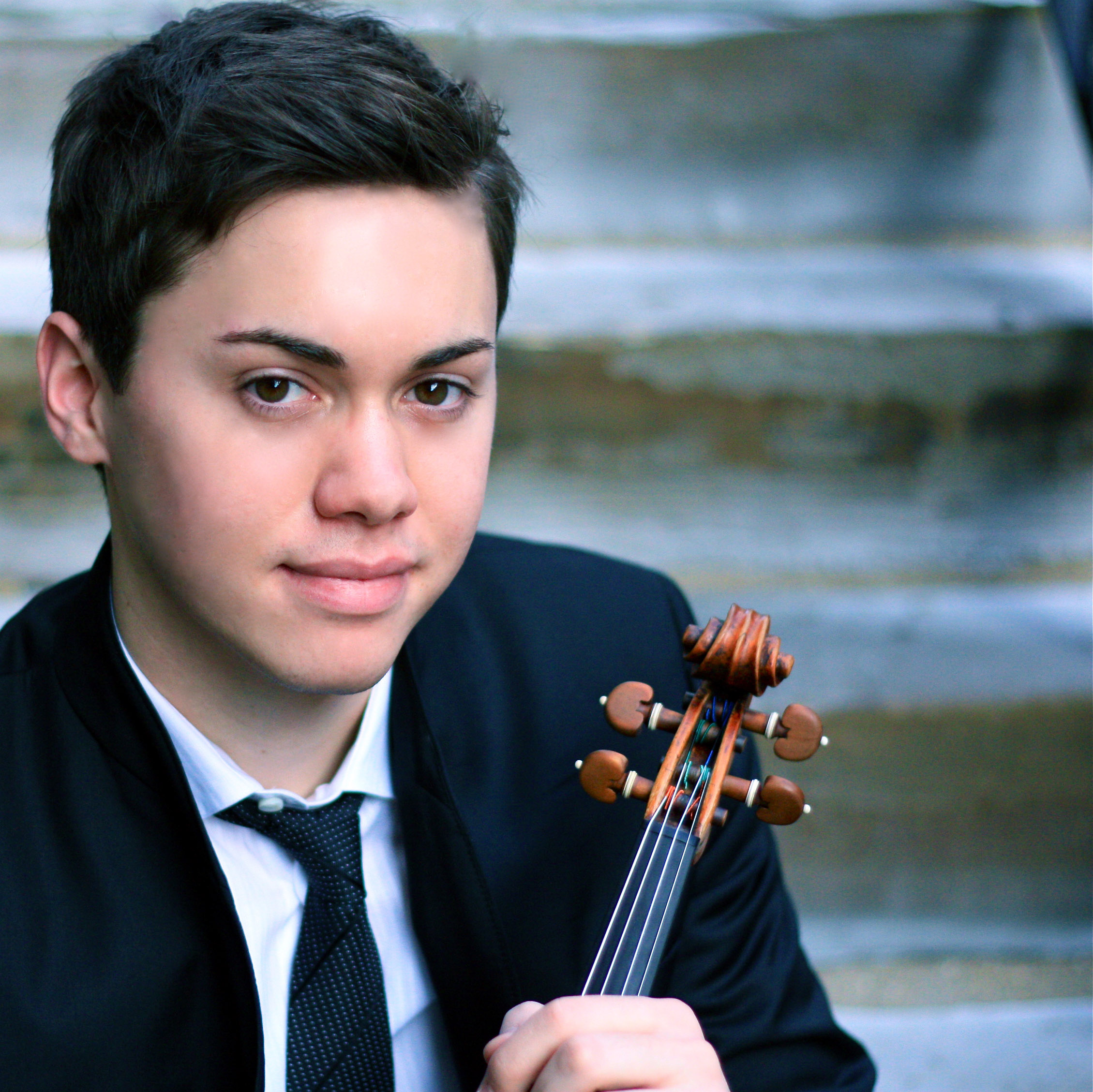 LA Chamber Orchestra & Benjamin Beilman dance their way through an ...