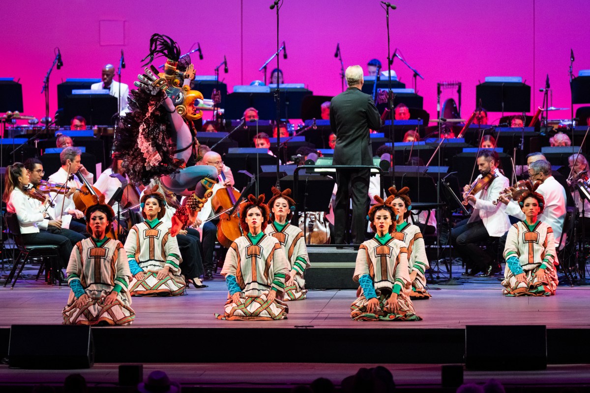 REVIEW: Prieto leads vibrant LA Phil concert featuring Mexican ...